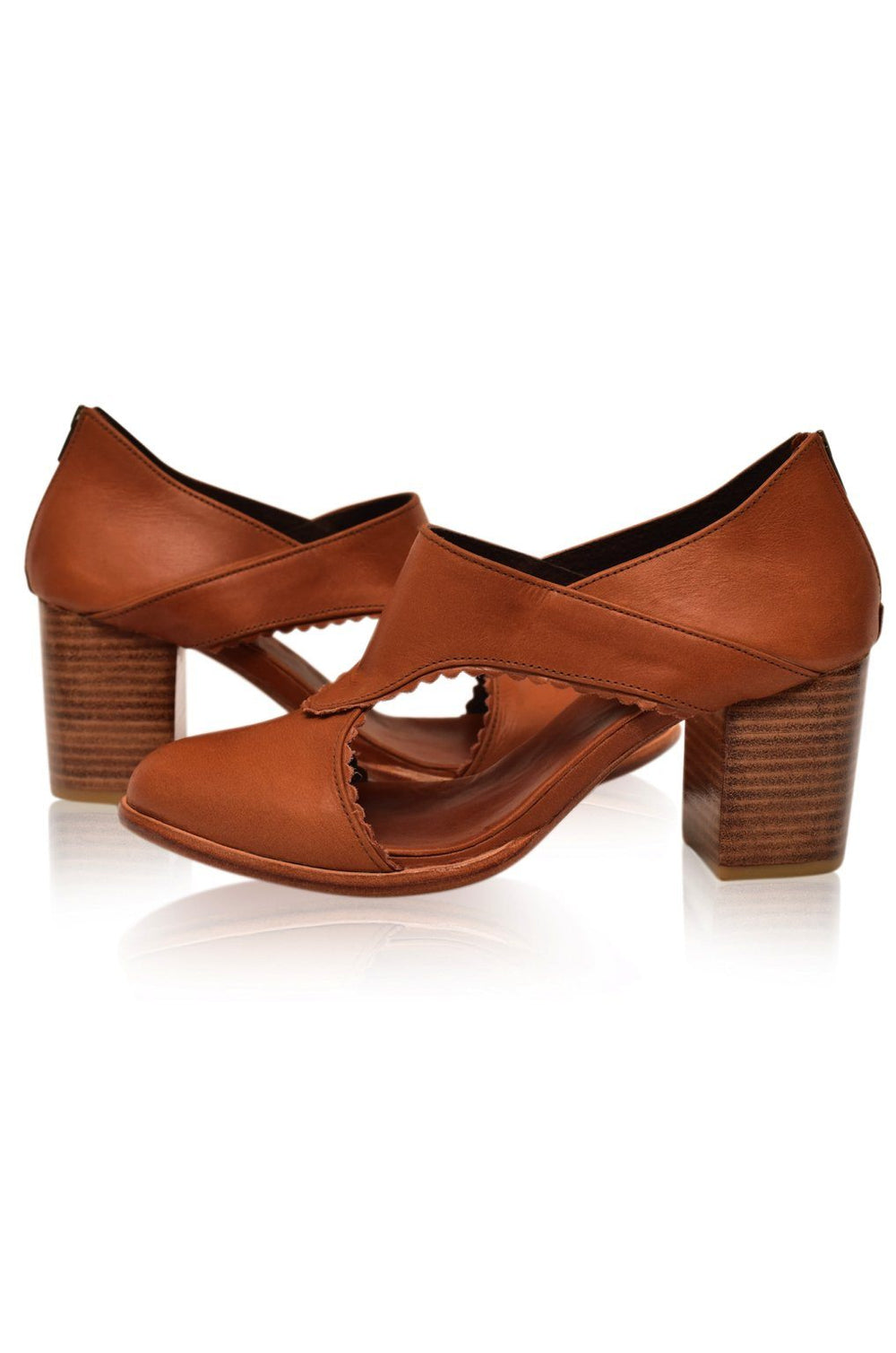 RAIN KISS. Handmade camel leather booties. – ELF